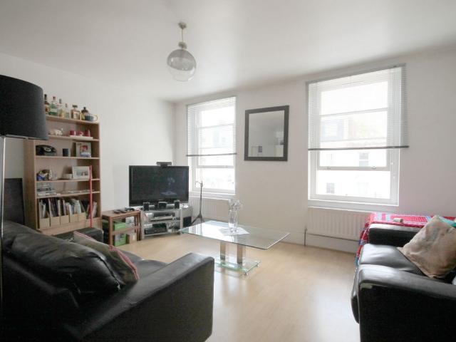 Camden Road, Camden NW1, 2 bed flat to rent, £2,450 pcm | PrimeLocation