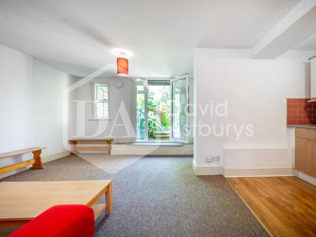 Camden Road, Holloway, London 1 bed apartment to rent £1,850 pcm £427 pw