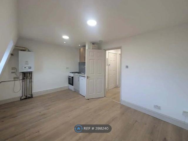 Camden Road, London NW1, 1 bed flat to rent, £1,800 pcm | PrimeLocation