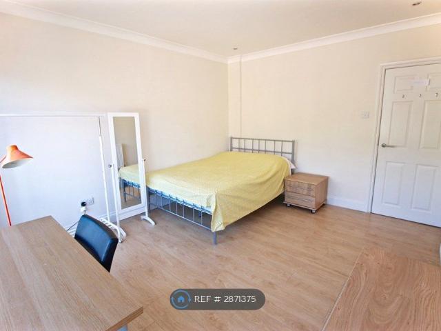 Camden Road, London NW1, 5 bed flat to rent, £6,283 pcm | PrimeLocation