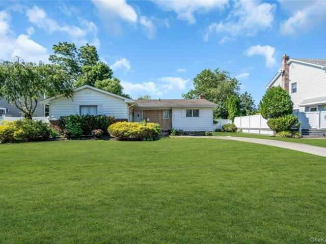 Cameo Rd, Commack, Home For Sale