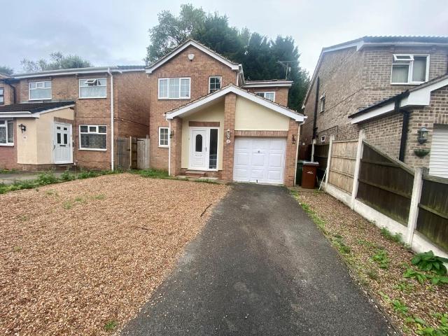 Camelot Avenue, Nottingham, NG5 4 bed house to rent £1,375 pcm £317 pw