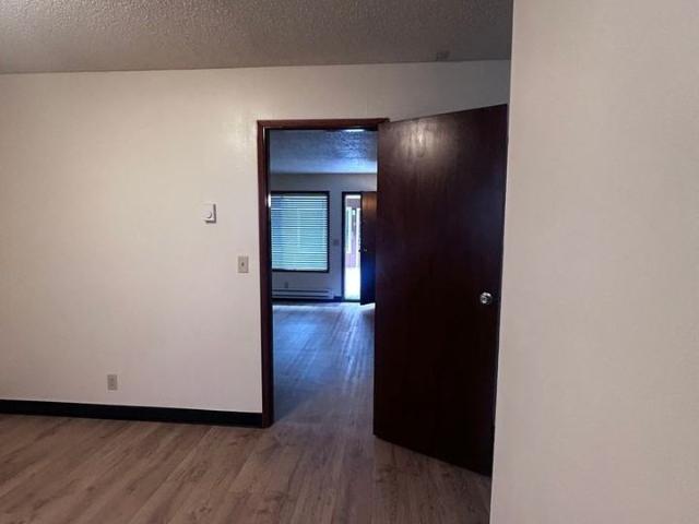 Camelot Apartments 1 Bedroom Apartment for Rent at 800 E 18th Ave, Eugene, OR 97401 South University