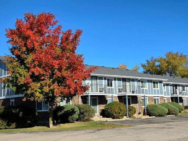 Camelot Apartments 1 Bedroom Apartment for Rent at 1426 16th Ave, Kenosha, WI 53140 Poerio