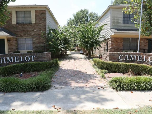 Camelot Apartments and Townhomes 2 Bedroom Apartment for Rent at 4001 Old Warren Rd, Pine Bluff, AR 71603