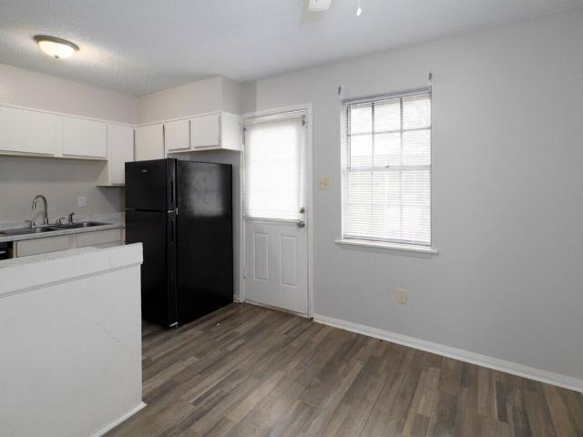 Camelot Apartments and Townhomes 2 Bedroom Apartment for Rent at 4001 Old Warren Rd, Pine Bluff, AR 71603