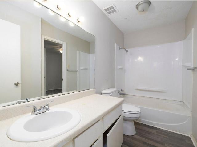 Camelot Apartments and Townhomes 3 Bedroom Apartment for Rent at 4001 Old Warren Rd, Pine Bluff, AR 71603