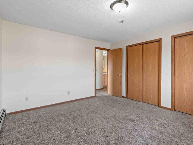Camelot Square Living 3 Bedroom Apartment for Rent at 11639 Raven St Nw, Coon Rapids, MN 55433