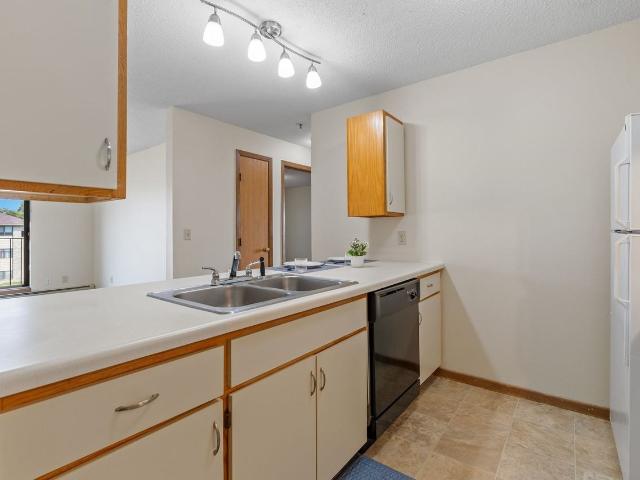 Camelot Square Living 2 Bedroom Apartment for Rent at 11639 Raven St Nw, Coon Rapids, MN 55433