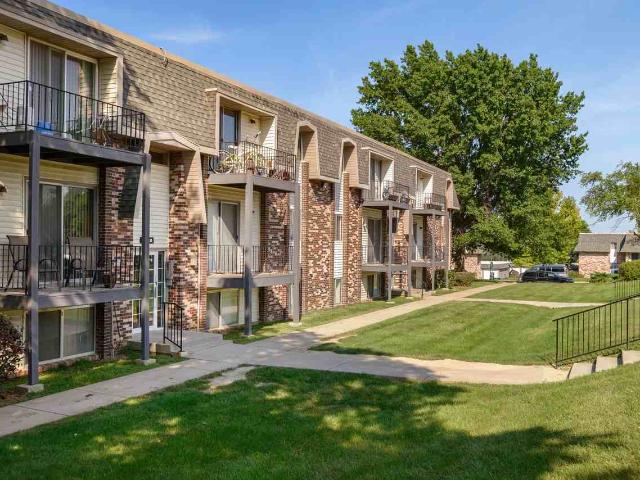 Camelot Village 2 Bedroom Apartment for Rent at 2344 N 92nd Ave, Omaha, NE 68134