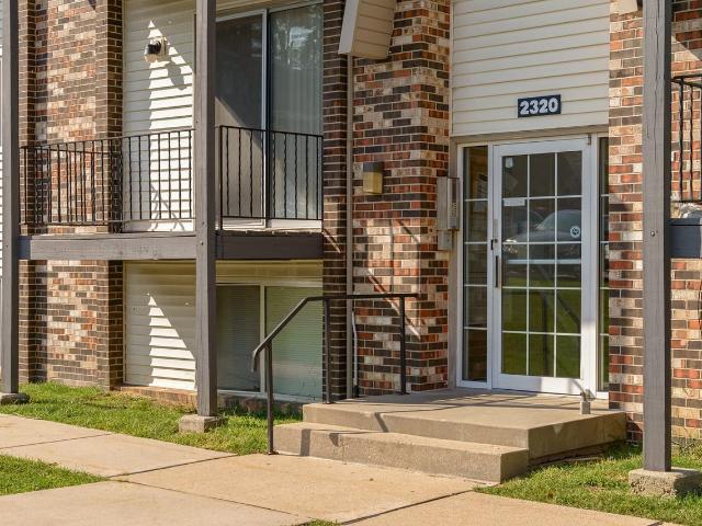 Camelot Village Studio Apartment for Rent at 2344 N 92nd Ave, Omaha, NE 68134