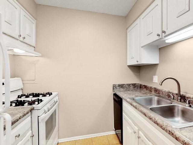 Camelot Village Studio Apartment for Rent at 2344 N 92nd Ave, Omaha, NE 68134