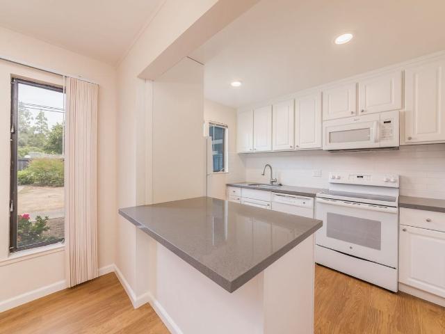 Camelback East Apartments CEM 2 Bedroom Apartment for Rent at 1980 Desert Cir, Walnut Creek, CA 94598 Scottsdale Area