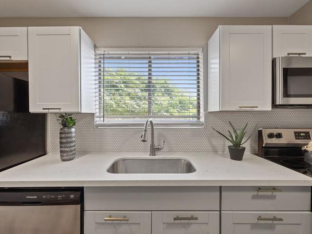 Camelback Village 2 Bedroom Apartment for Rent at 2936 N 30th St, Phoenix, AZ 85016