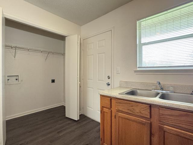 Camellia Trace Apartments 2 Bedroom Apartment for Rent at 5350 Groom Rd, Baker, LA 70714