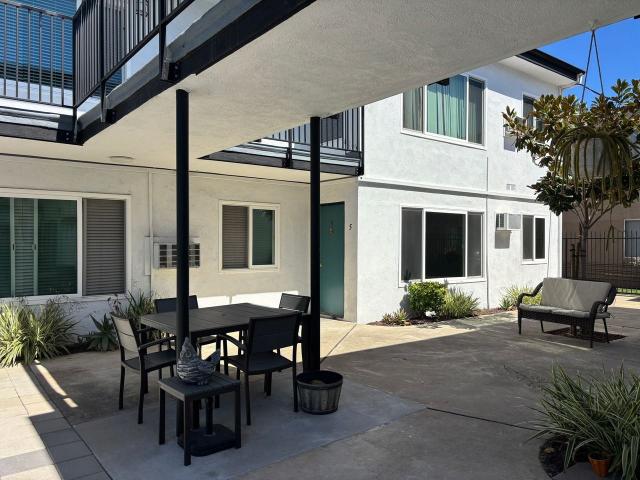 Camellia Arms 1 Bedroom Apartment for Rent at 1205 1205 1211 S. Loara Street, Anaheim, CA 92802 The Anaheim Resort