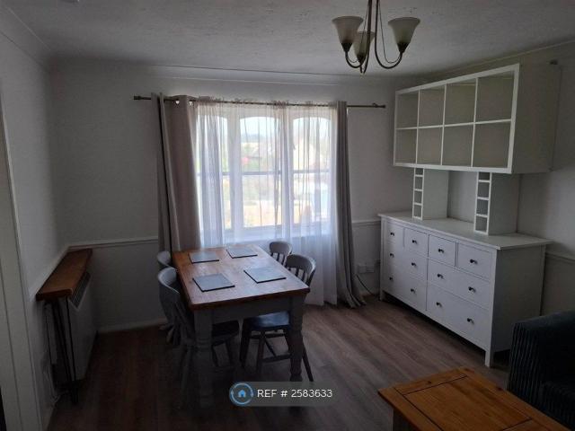 Camellia Drive, Warminster BA12, 2 bed maisonette to rent, £950 pcm | PrimeLocation