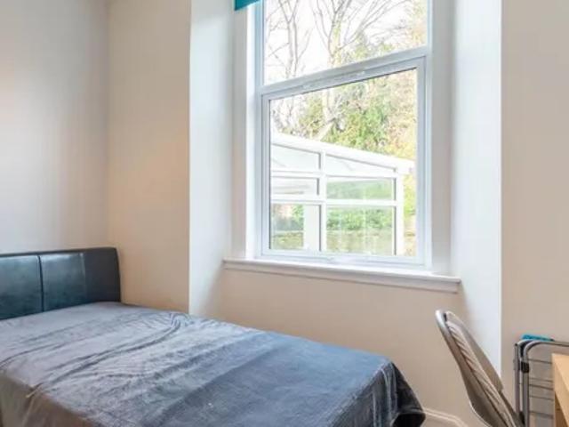 Cameron Bed & Breakfast, 5 Peffermill Road, City of Edinburgh, EH16 5LD, United Kingdom | 8 bed townhouse for rent #167549052 | Rentberry