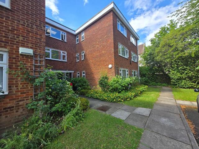 Cameron Close, Myddelton Park, London 1 bed flat to rent £1,700 pcm £392 pw