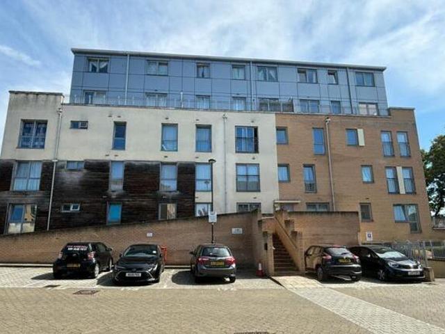 Cameron Crescent, Edgware, 1 Bedroom Apartment