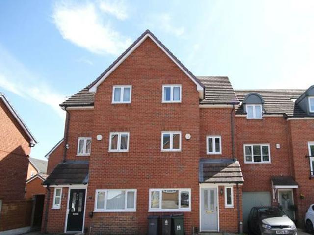 Cameron Grove, Eccleshill, 4 Bedroom Town