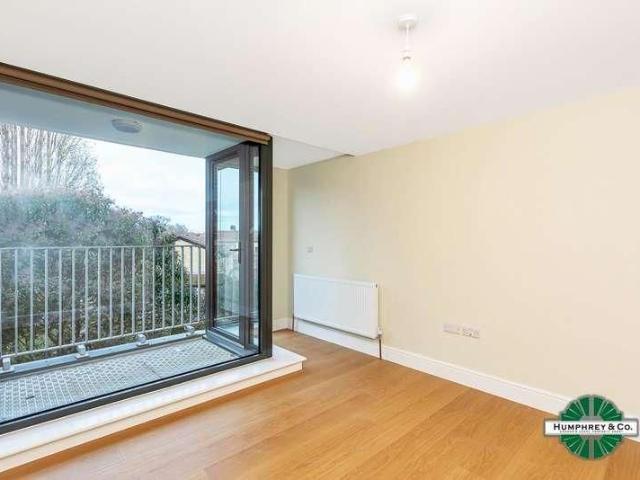 Cameron Road, Ilford, IG3