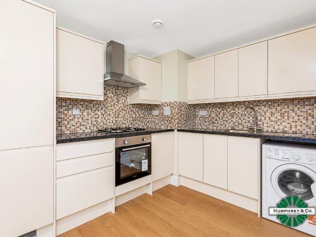 Cameron Road, Ilford IG3, 1 bed flat to rent, £1,500 pcm | PrimeLocation