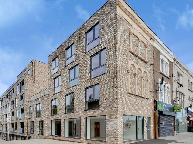 Cameron Road, Ilford IG3, 2 bed flat to rent, £1,800 pcm | PrimeLocation