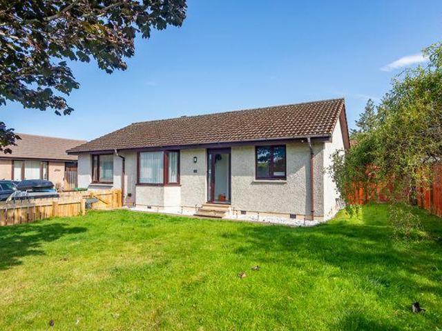 Cameron Road, Nairn IV12, 3 bedroom detached bungalow for sale.