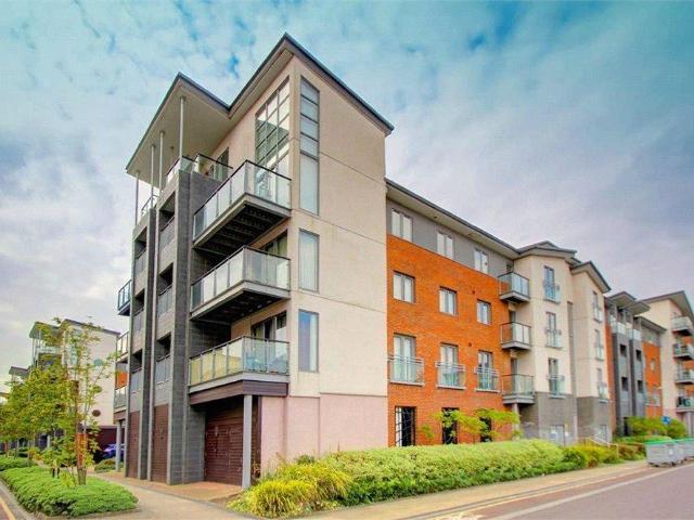 Cameronian Square, Worsdell Drive. 2 bed apartment to rent £1,000 pcm £231 pw