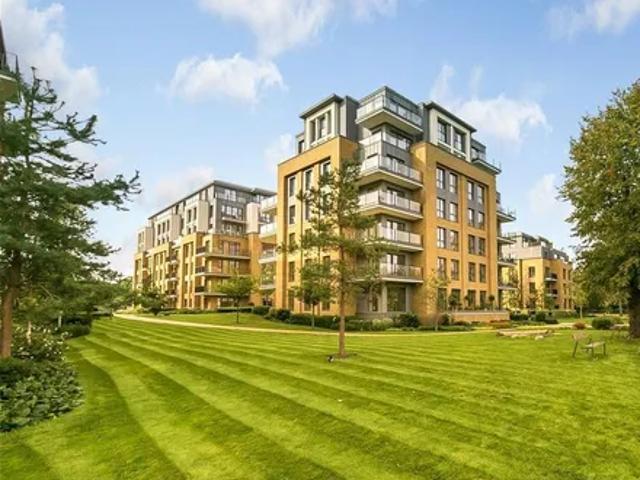 Camera House, Broom Road, London, TW11 9FH, United Kingdom | 3 bed house for rent #167383105 | Rentberry