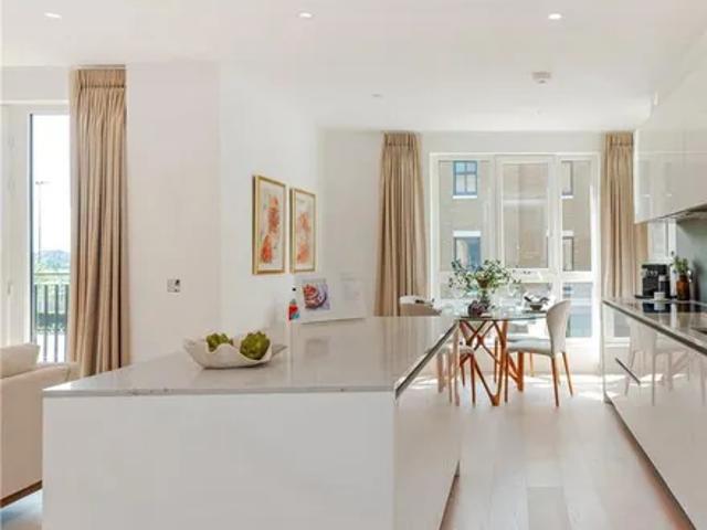 Camera House, Broom Road, London, TW11 9FH, United Kingdom | 3 bed house for rent #167884928 | Rentberry