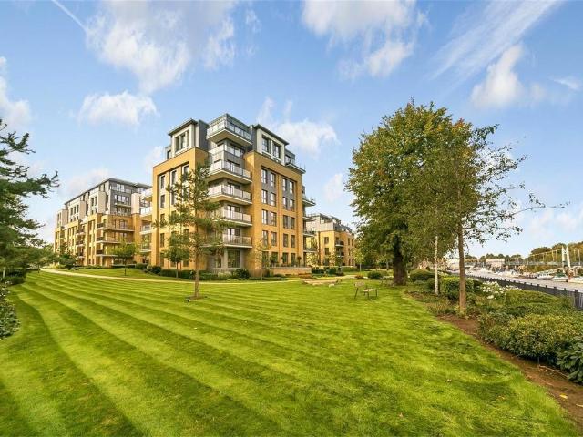 Camera House, Teddington 3 bed apartment to rent £4,990 pcm £1,152 pw