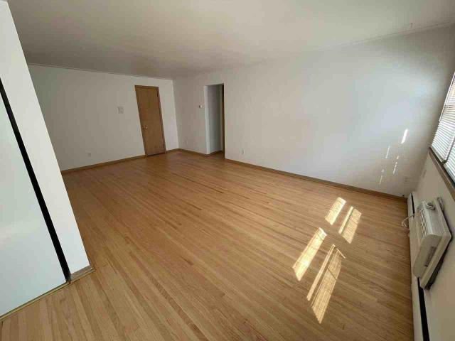 Camille Properties, LLC 2 Bedroom Apartment for Rent at 716 W 38th St, Minneapolis, MN 55409 East Harriet