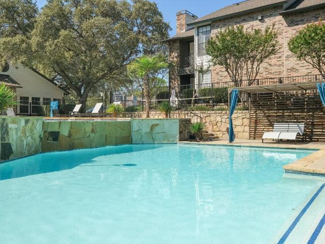 Camino Del Sol 2 Bedroom Apartment for Rent at 1030 Dallas Dr, Denton, TX 76205