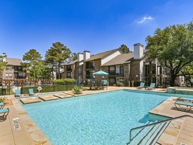 Camino Del Sol 2 Bedroom Apartment for Rent at 1030 Dallas Dr, Denton, TX 76205