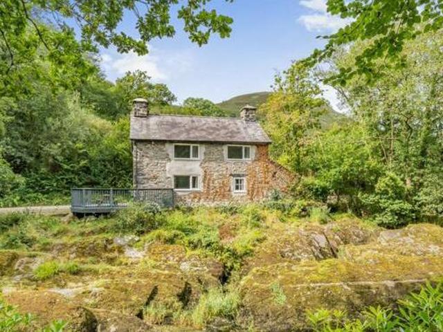Camlan, Mallwyd, 2 Bedroom Detached