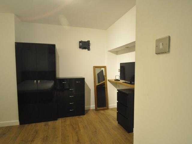 Camlan Road, Downham, Bromley BR1, 4 bed shared accommodation to rent, £999 pcm | PrimeLocation