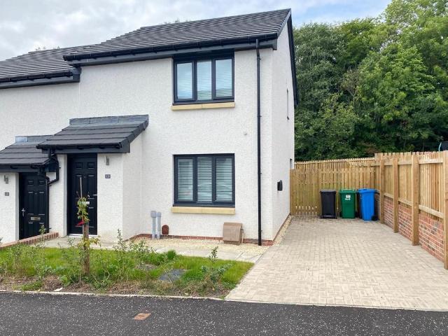Camlin Cresent, Glenrothes, Fife, KY7. 3 bed terraced house to rent £1,275 pcm £294 pw