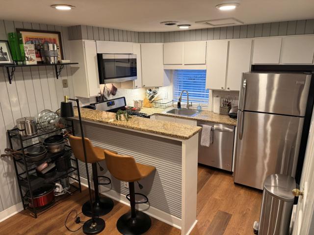 1515 1/2 S. Carson Ave