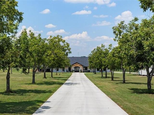 Camp Crucis Ct, Granbury, Home For Sale