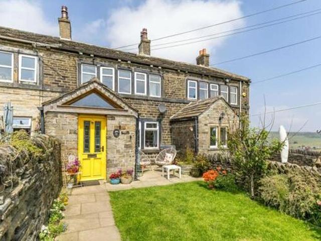 Camp Hill, Scammonden, 3 Bedroom Terraced