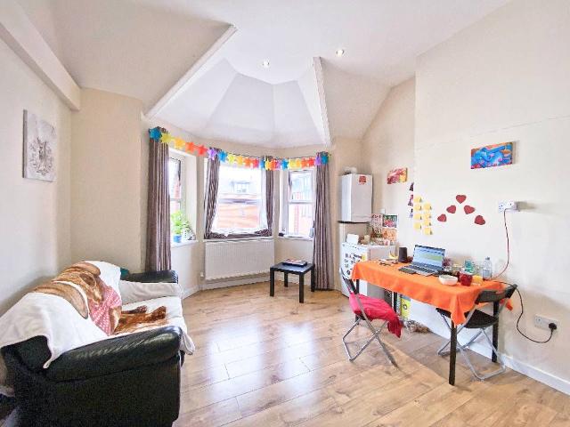 Camp Road, Farnborough, Farnborough, GU14