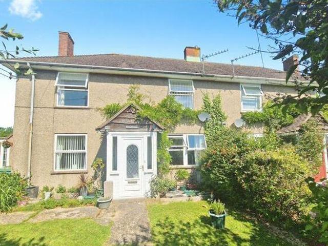 Camp Road, Freshwater, 3 Bedroom Semi detached