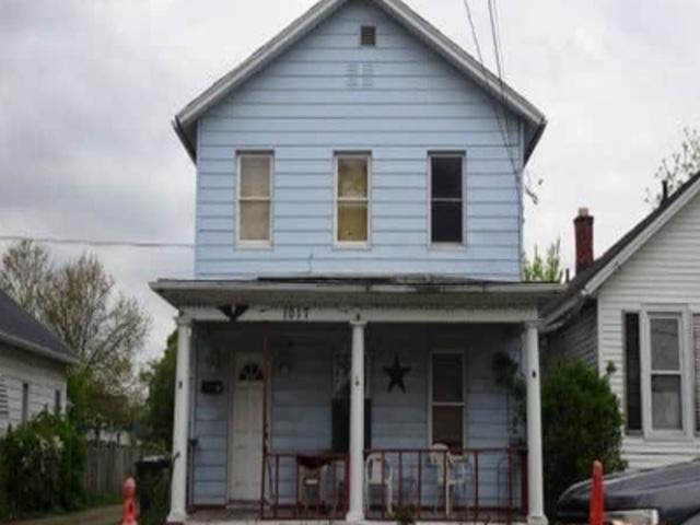 Camp St