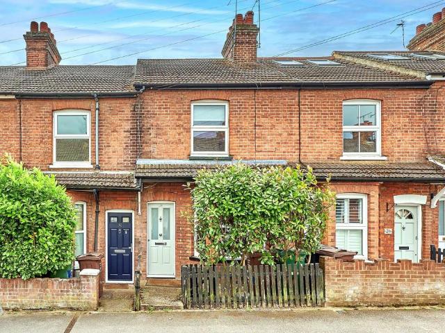 Camp View Road, Herts AL1 3 bed house to rent £2,250 pcm £519 pw