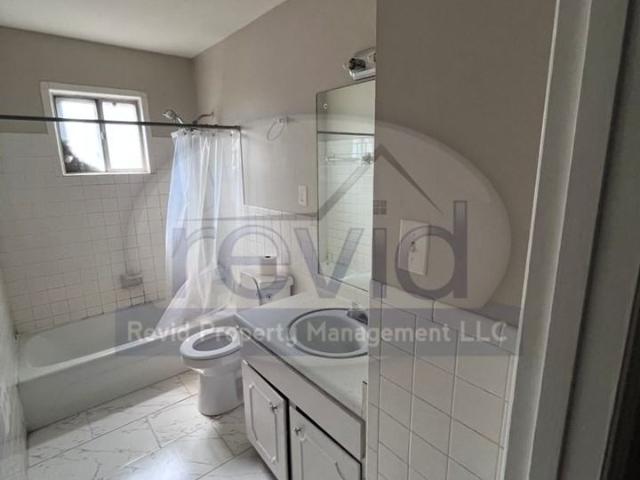 CAMPBELL 3414 2 Bedroom Apartment for Rent at 3414 Carnes Ave, Memphis, TN 38111 Messick Buntyn