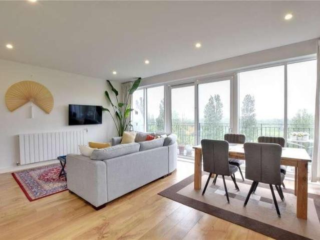 Campbell Court, Meadowside, London, SE9