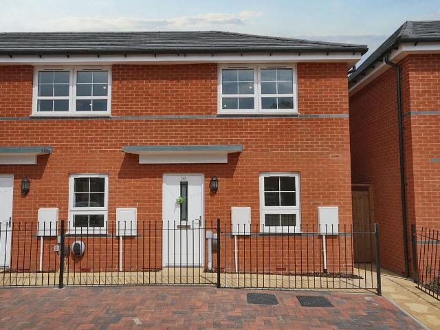 Campbell Drive, Upper Lighthorne, Leamington Spa, Warwickshire CV33, 2 bed detached house to rent, £1,250 pcm | PrimeLocation
