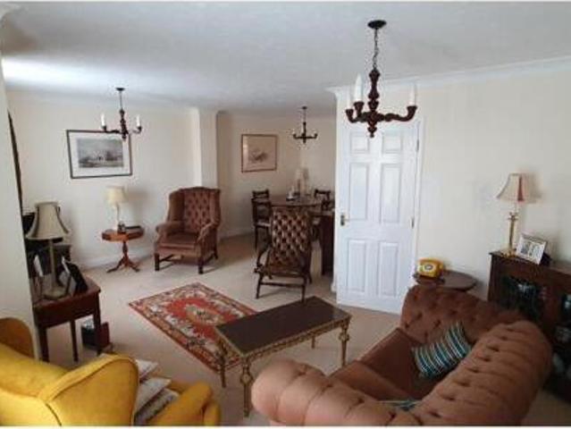 Campbell Drive, Cardiff, 3 Bedroom Flat